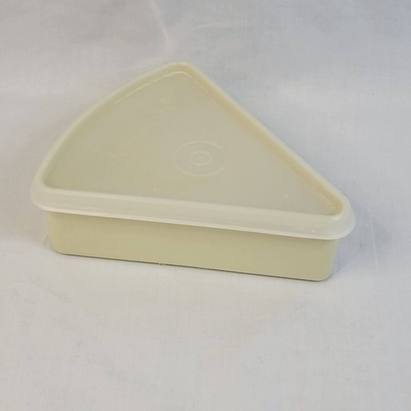 Tupperware | Kitchen | Vtg Tupperware Pie Wedge Slice Keeper Almond 269 ...